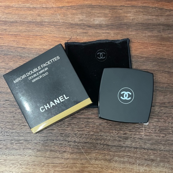 CHANEL | Accessories | Nwt Chanel Miror Double Facettes Mirror Duo ...